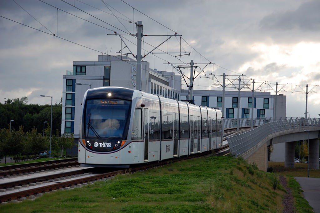 In Pictures: Edinburgh Trams – out of the city centre | British Trams ...